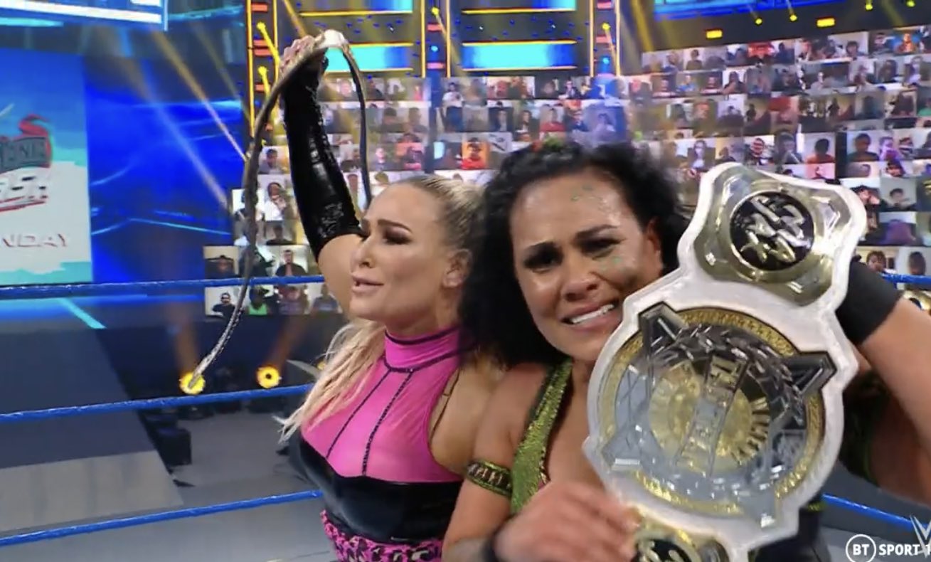 Tamina remporte son premier titre de sa carrière alors qu'elle et ...