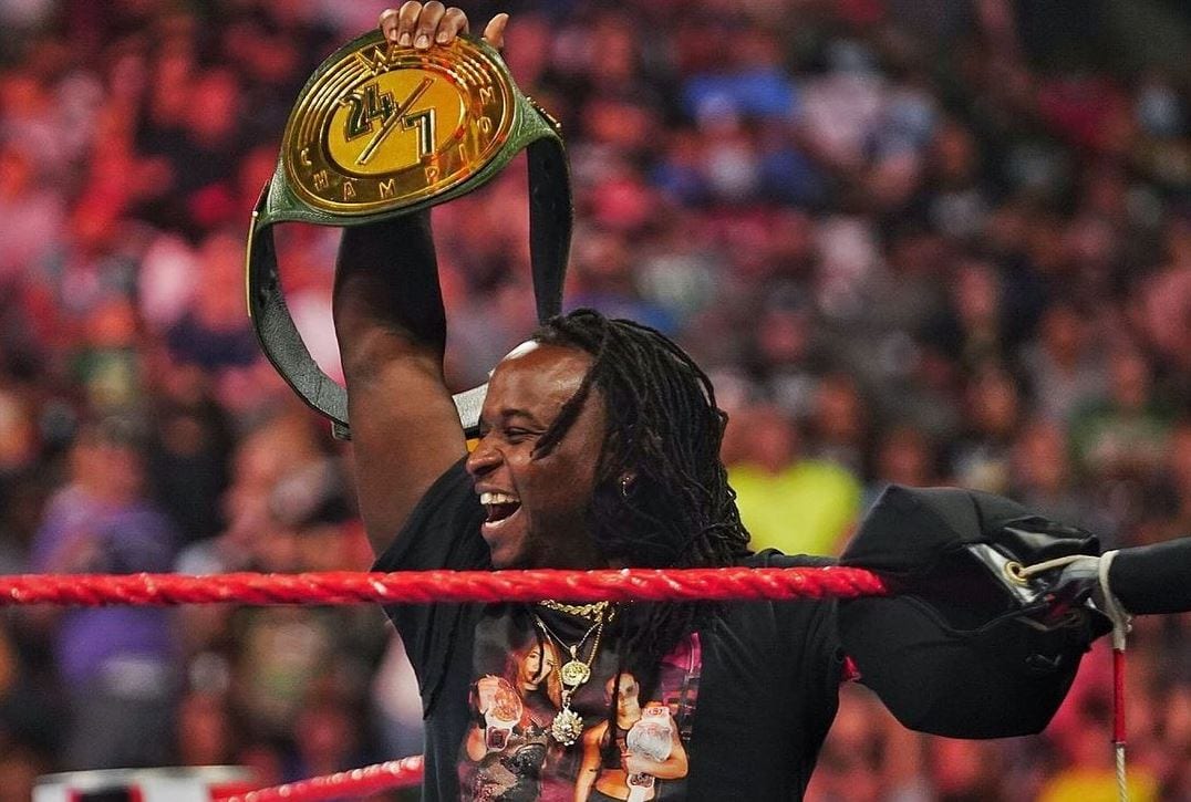 Reginald remporte le titre WWE 24/7 à RAW | Catch Arena