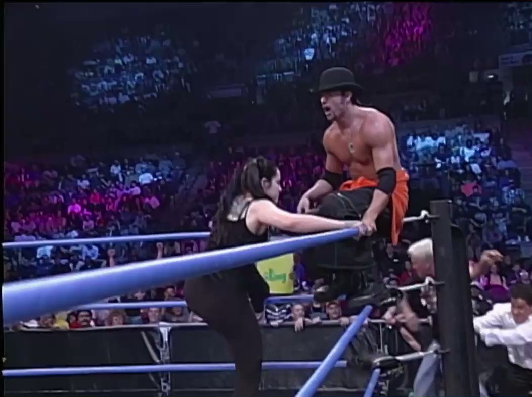 Une ancienne star de la WWE parle de feu Daffney et lui a également ...