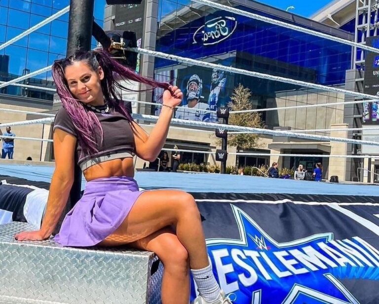 La recrue de la WWE AJ Amrhein fait ses débuts en direct sur NXT ...