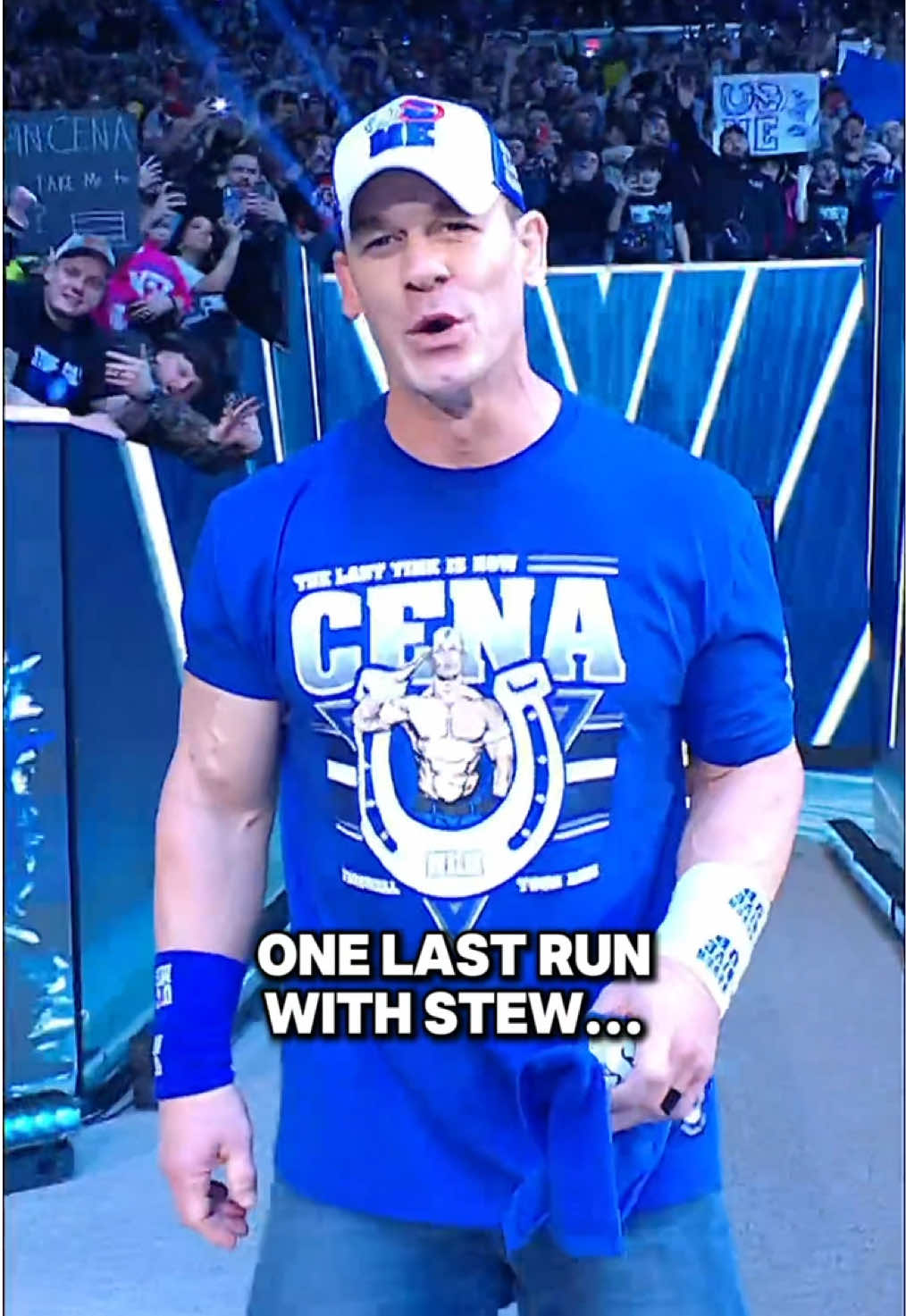 John Cena et Stew le caméraman : un duo inégalé dans l'univers de la ...